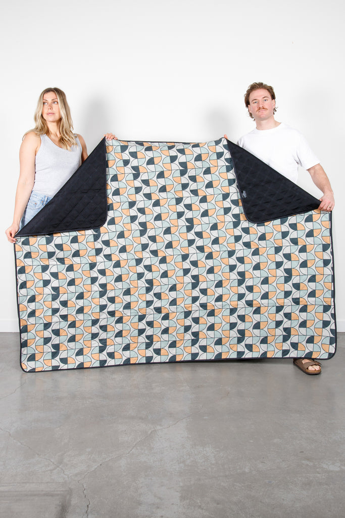 Packable blanket store
