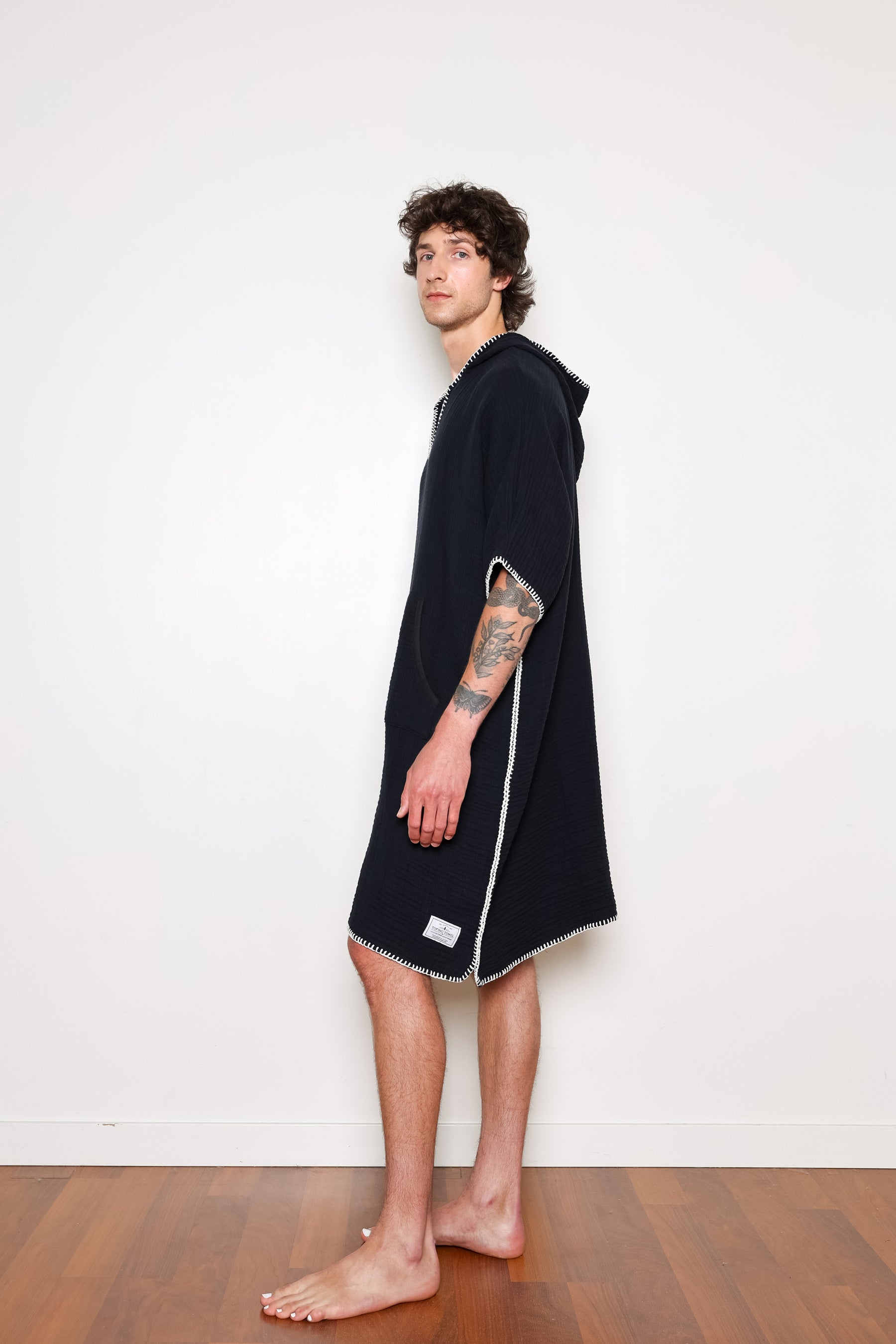 THE COCOON Men's Muslin Surf Poncho – Tofino Towel Co.
